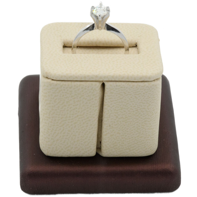 Jewelry Displays - Shop by Style - Ring Displays - Page 1 - Eds Box ...