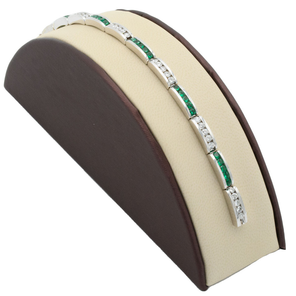 Jewelry Displays - Shop by Style - Bracelet Displays - Page 1 - Eds Box ...