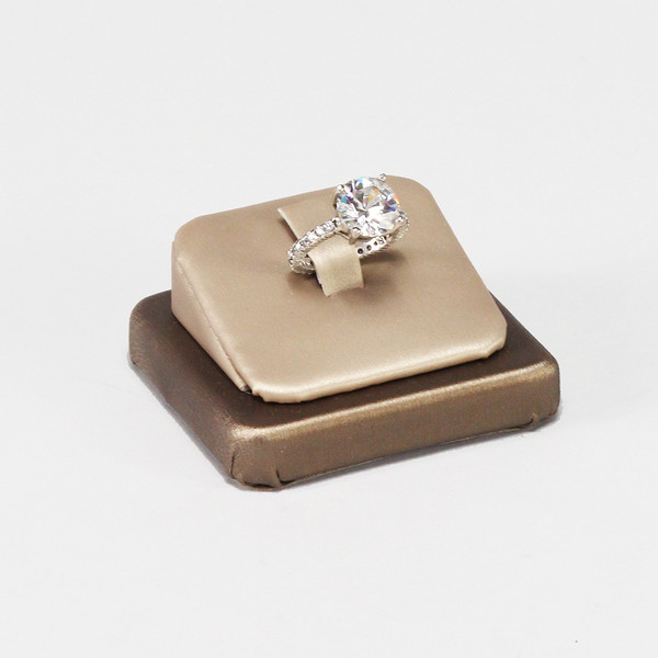 Champagne Faux Leather Ring Display with Clip 2 1/8” x 2” x 1” - Ed's ...