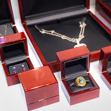 Jewelry Displays - Jewelry Packaging - Jewelry Boxes - Jewelry Supplies