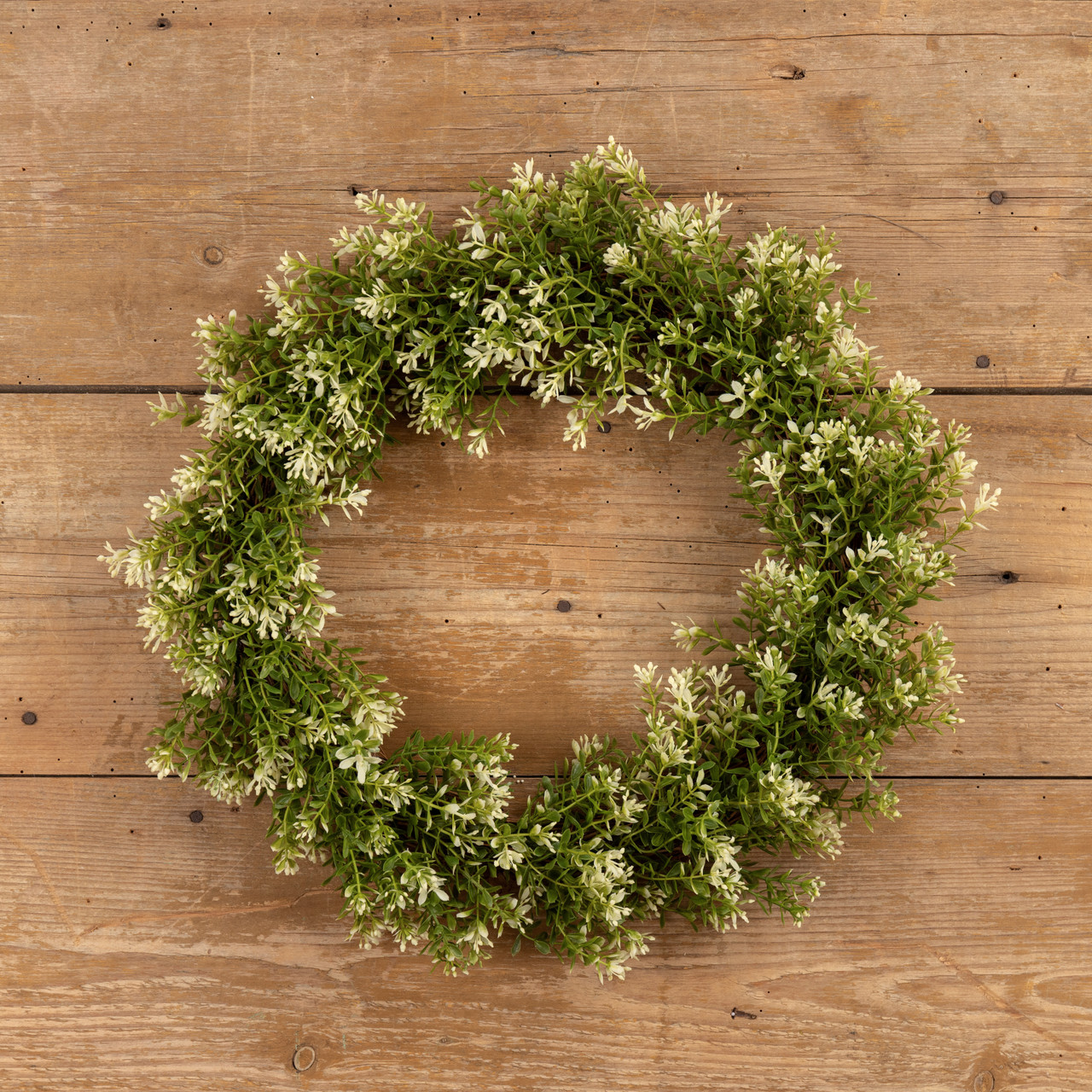 20" NEW ENGLAND BOXWOOD & BERRIES WREATH - Ragon House