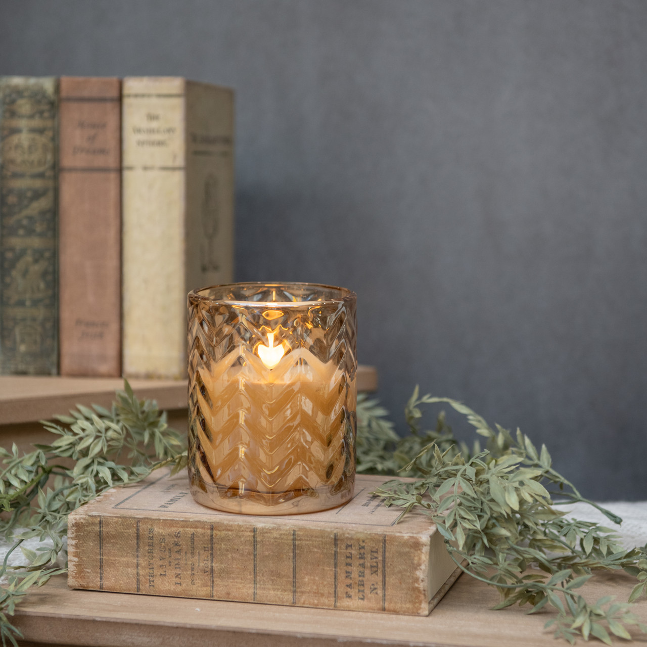 5" CHAMPAGNE CHEVRON GLASS 3D FLAME CANDLE - Ragon House