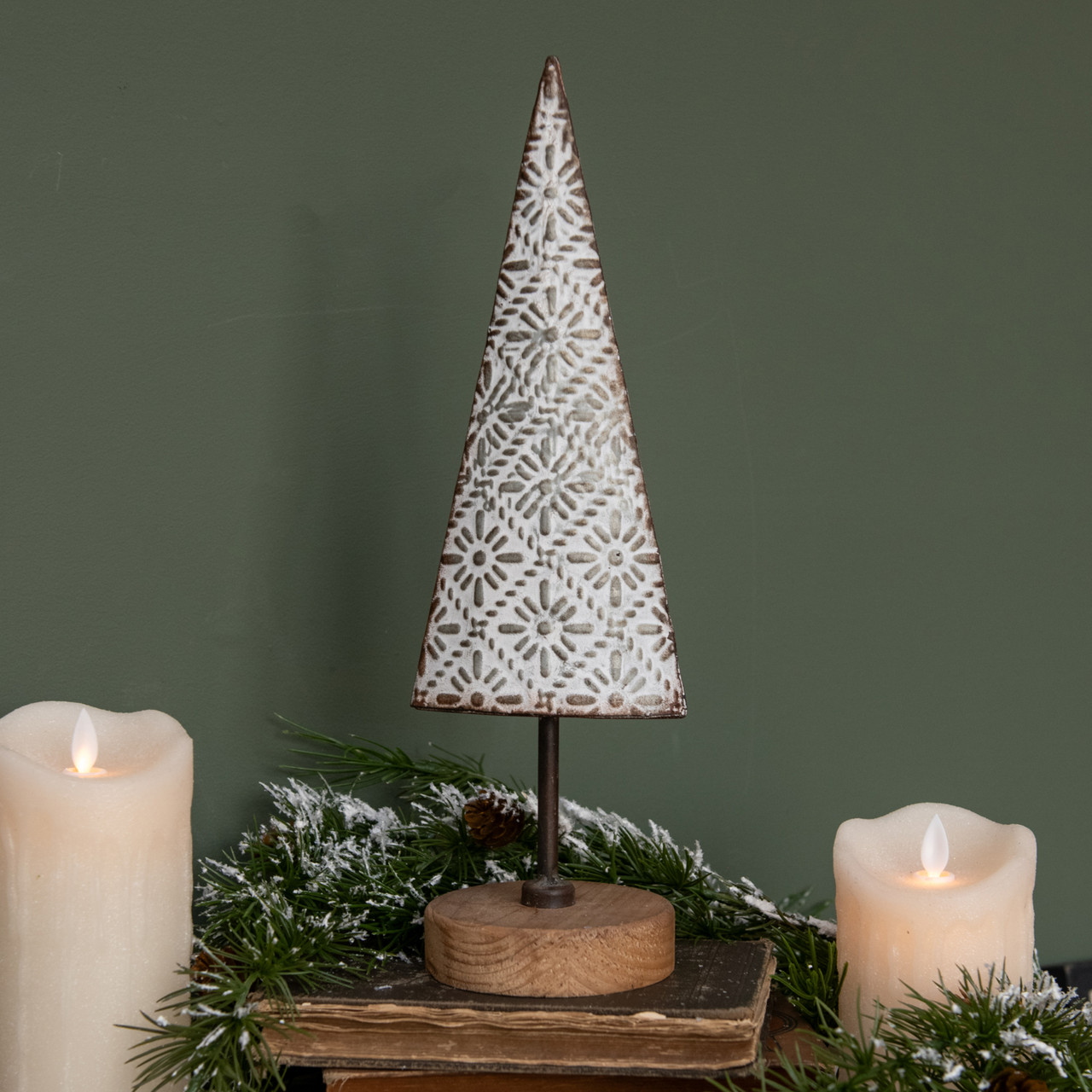 14" TEXTURED TIN TREE - Ragon House