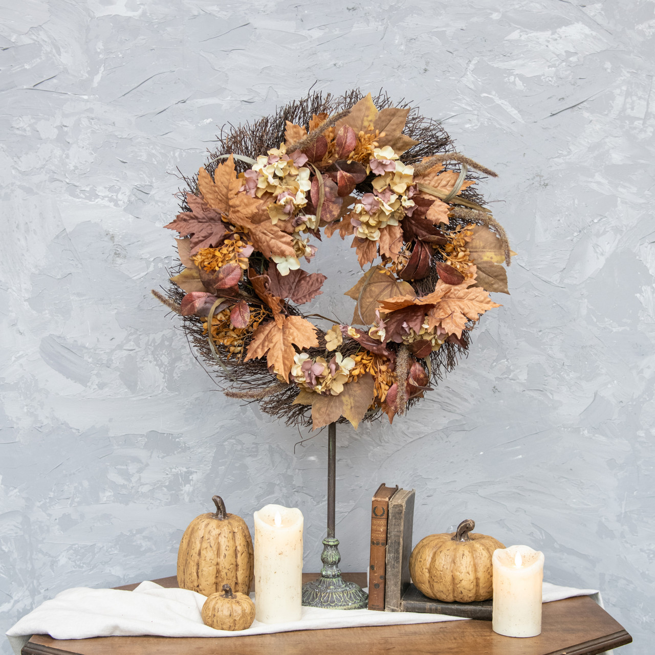 24" MAPLE LEAF & BERRY WREATH - Ragon House