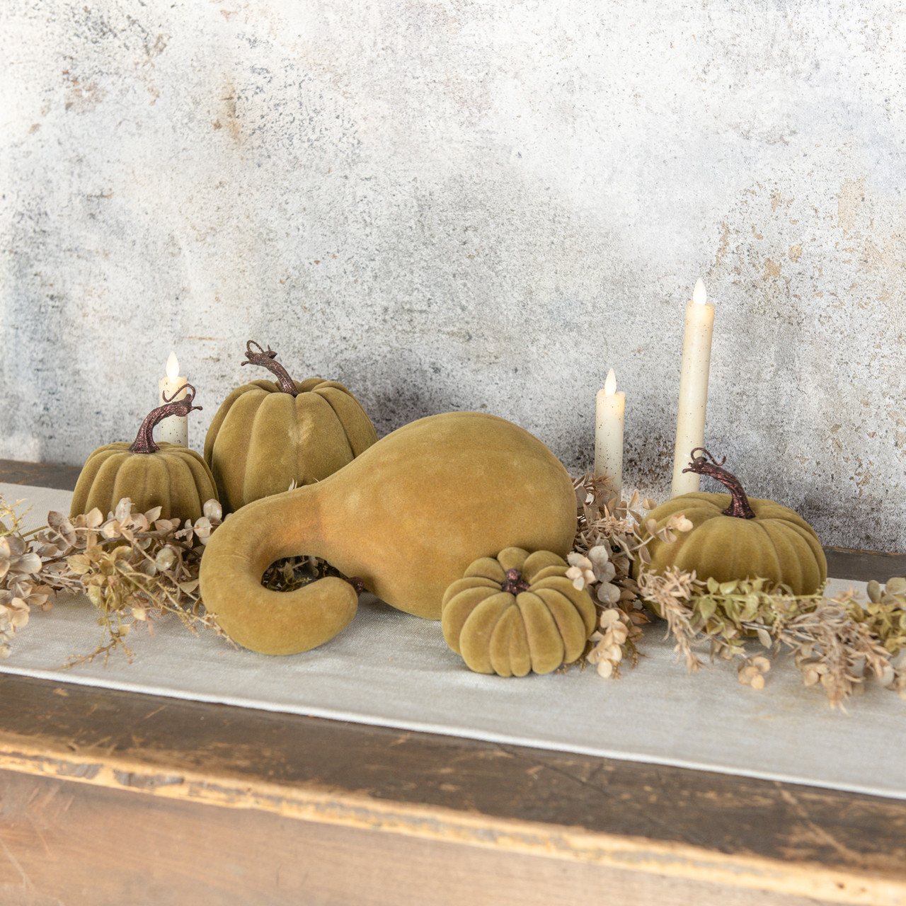 5" GREEN FLOCKED PUMPKIN - Ragon House