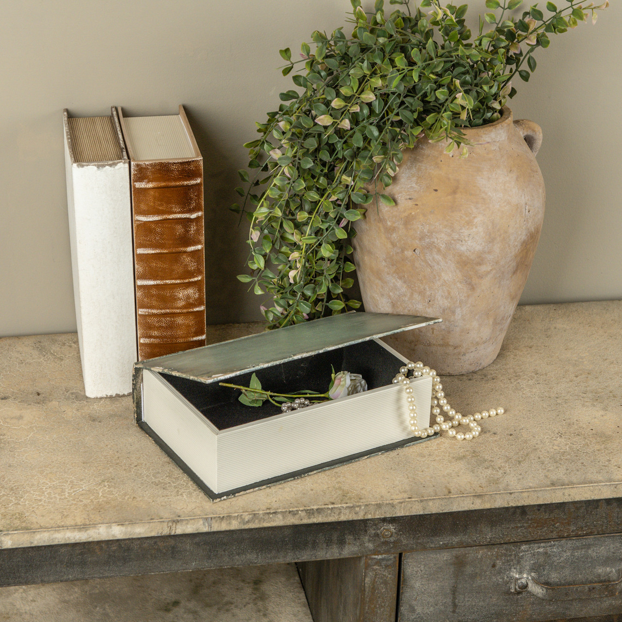 GREEN VINTAGE BOOK BOX - Ragon House