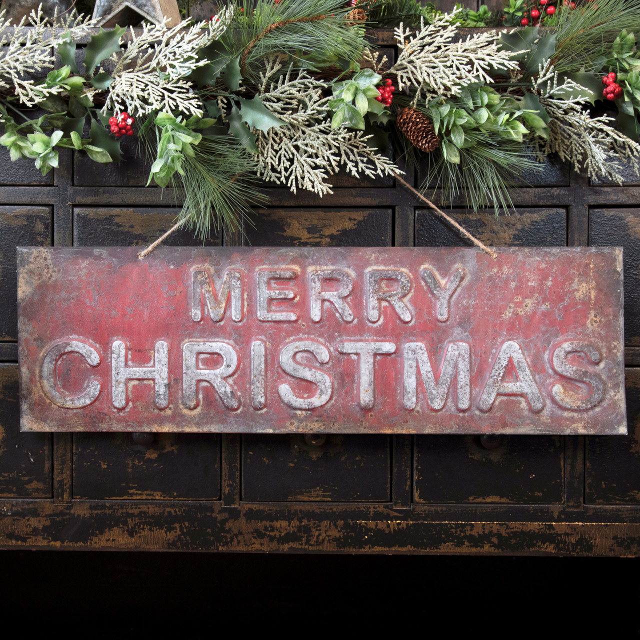 AGED RED MERRY CHRISTMAS SIGN - Ragon House