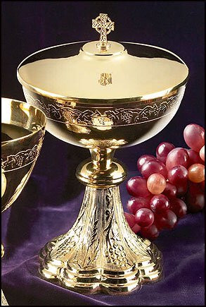Grapes & Wheat Engraved Ciborium with Celtic Cross Cover - [Wholesale ...