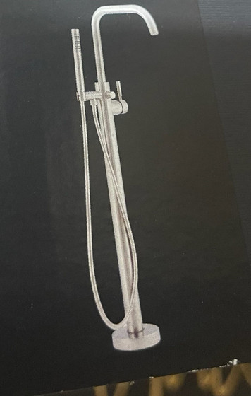 MIREDFS1000GBN Mirabelle Edenton Single Handle Freestanding Tub Filler ...