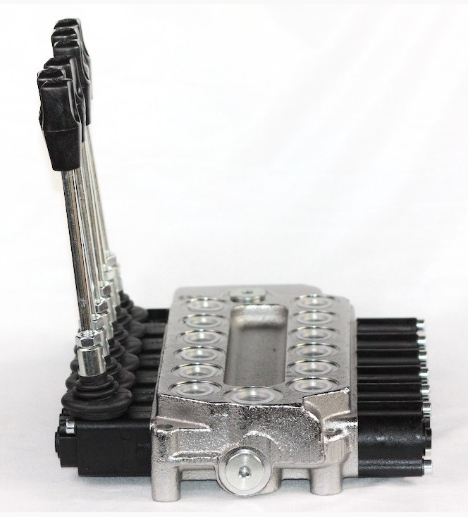 Salami Monoblock type Directional Control Valve (VDM6) - 7 Spools ...