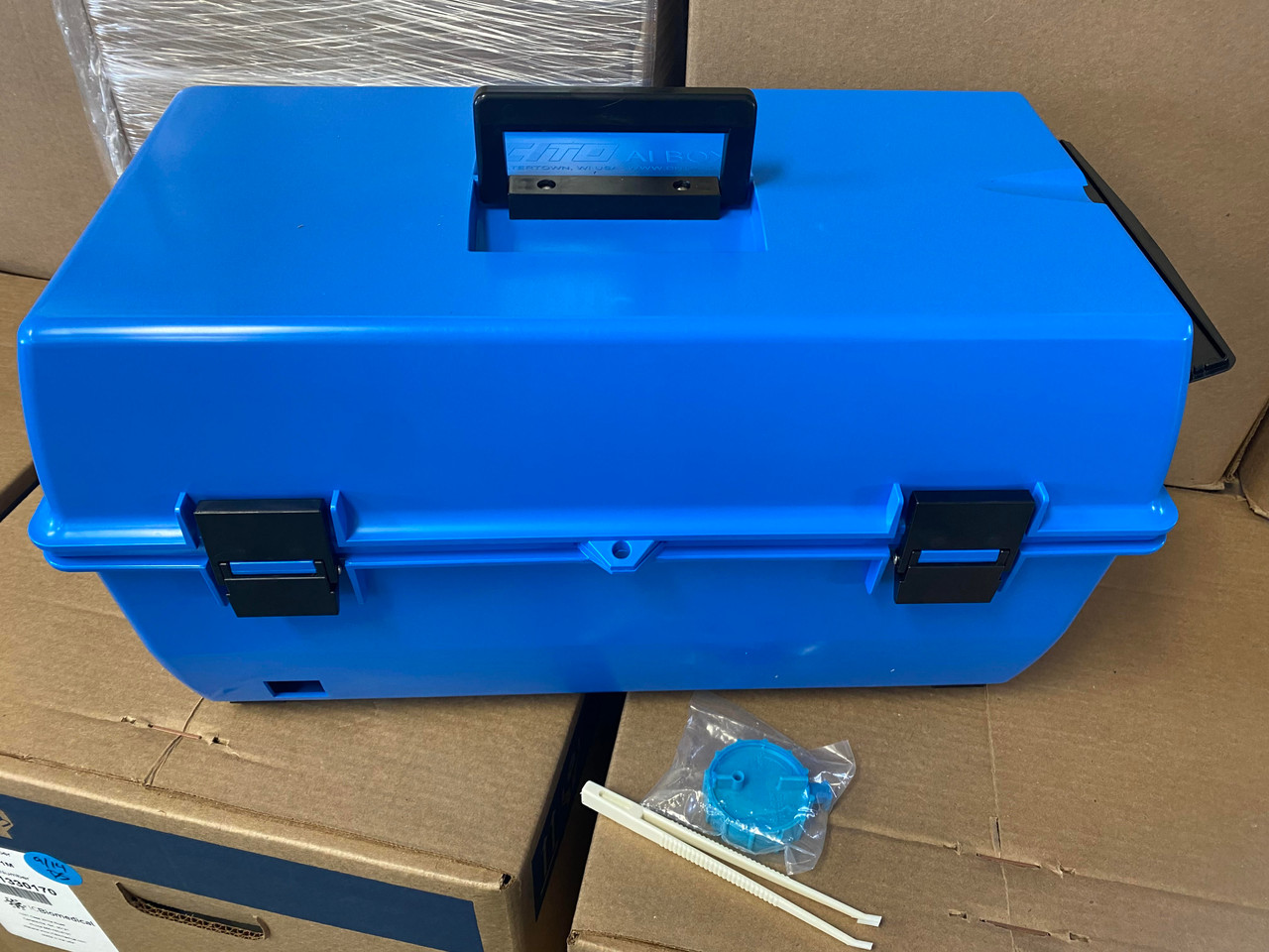 Breeding Box (includes tweezers & cutter) - CATTLE VISIONS