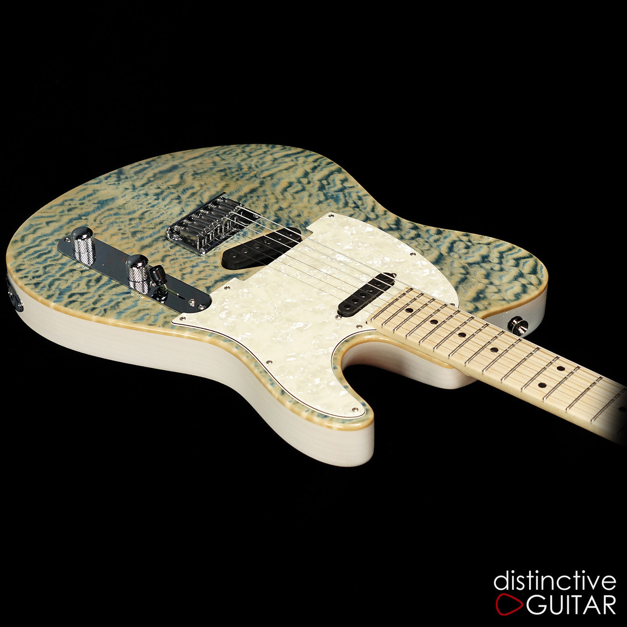 Tom Anderson Drop T Classic Natural Blue Quilt 02-21-17N