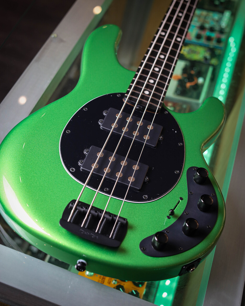 Ernie Ball Music Man Stingray HH Kiwi Green