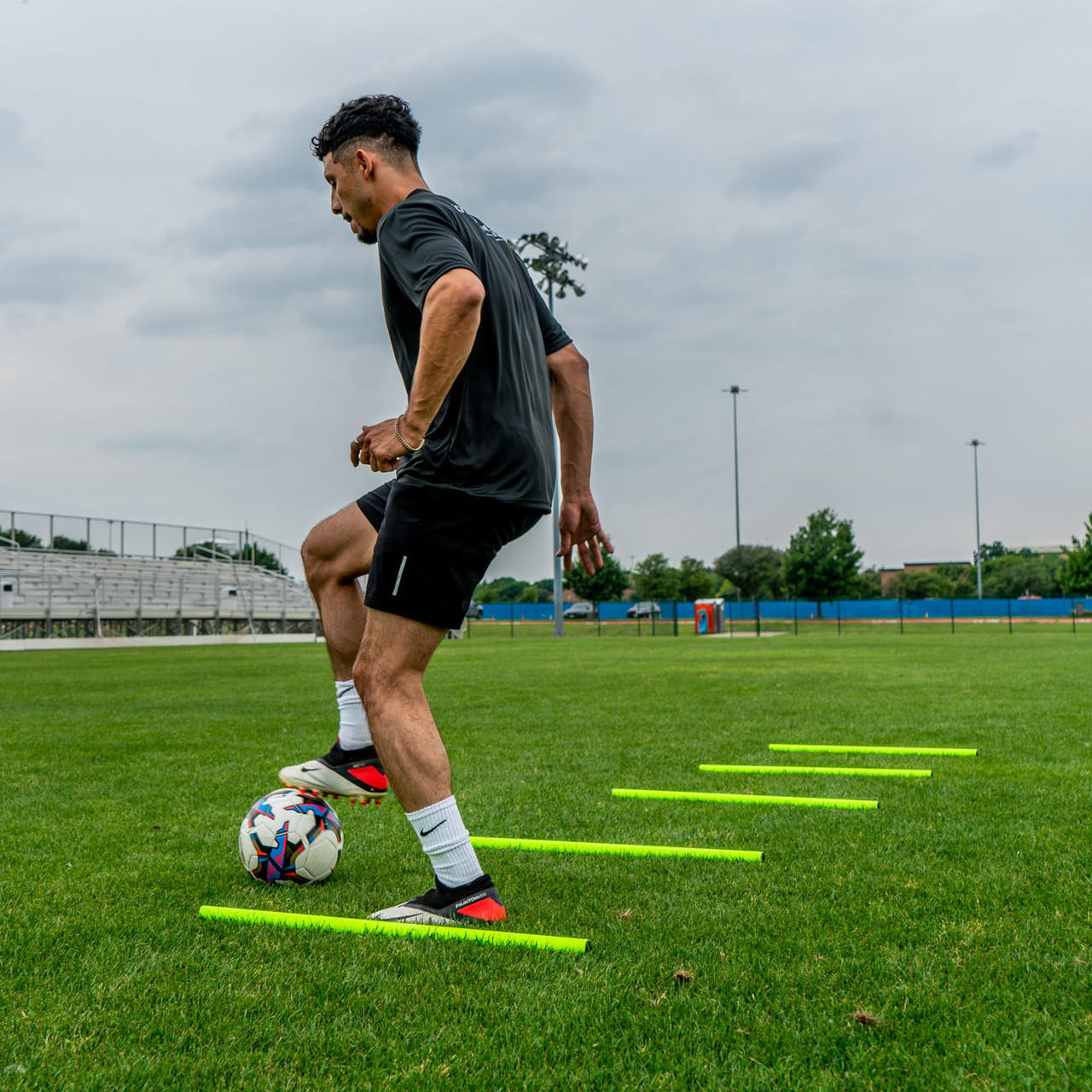 30" Soccer Hurdle Pole for Notched/Hurdle Cones | Soccer Innovations ...