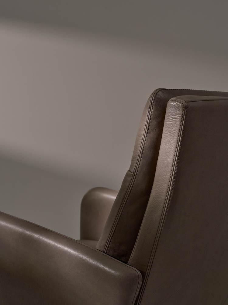 Carter Recliner | Comfort Relax | American Leather
