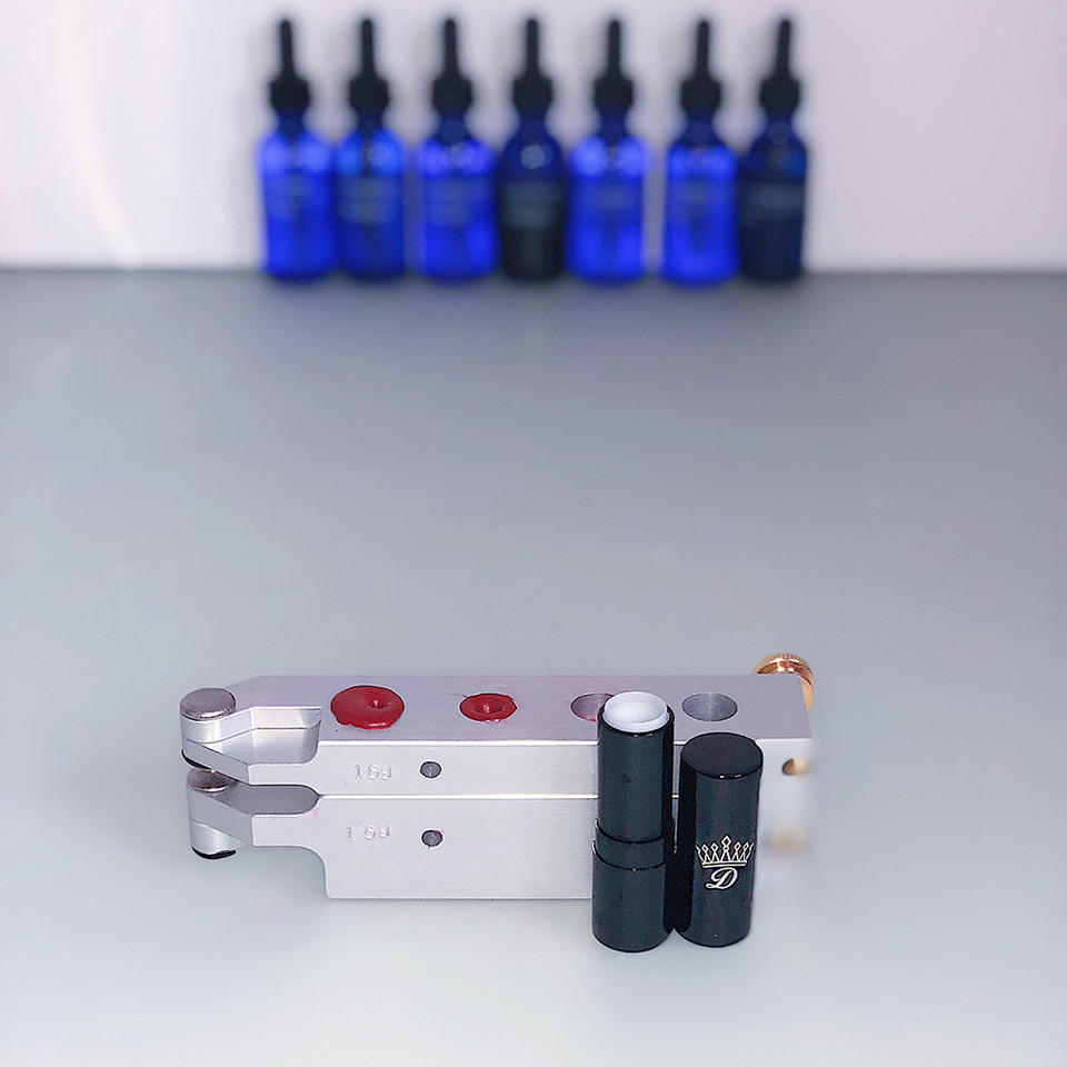 Custom Lipstick Bar Vegas | Dawes Custom Cosmetics