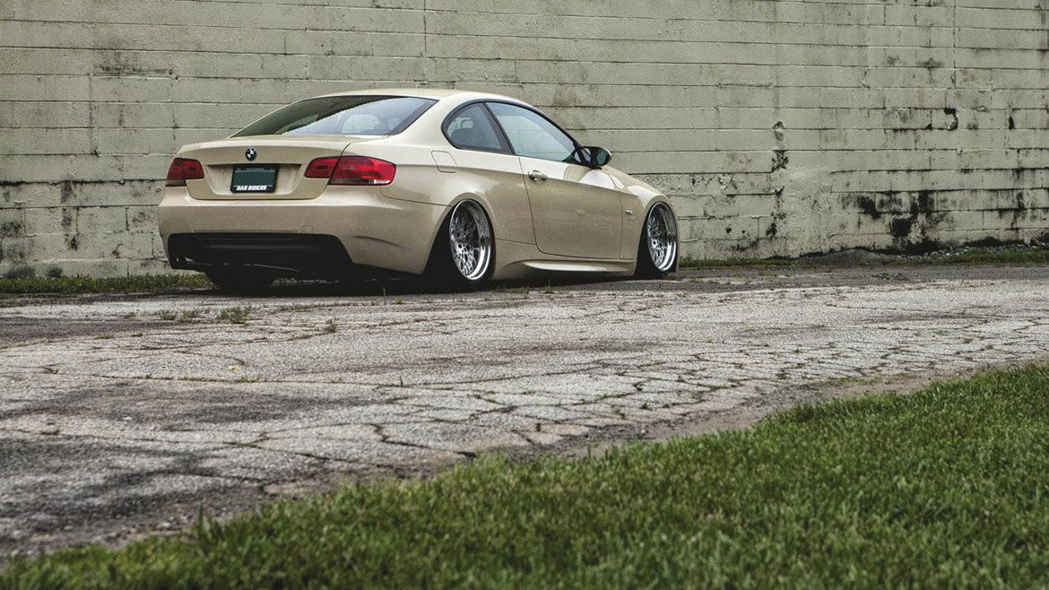 2004-2014 BMW (E8X & E9X) Air Lift Air Struts with Manual Air Management
