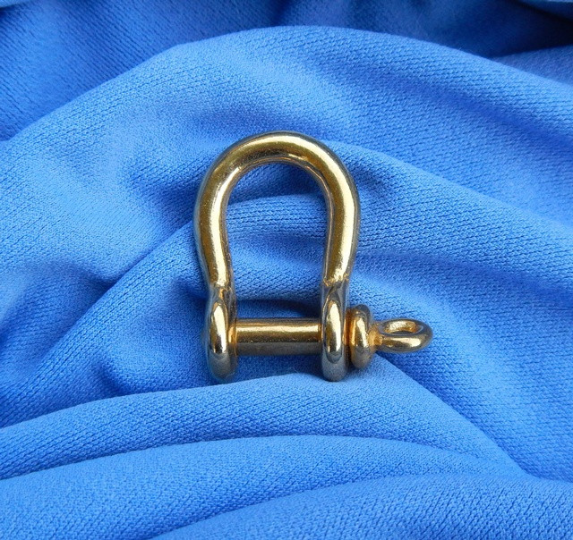 Solid Brass Bow Shackle
