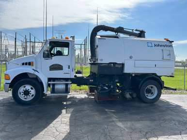 JOHNSTON-VT650-U (VIN:2FZACGDC57AY56372) - Brown Equipment - B2B Store 1