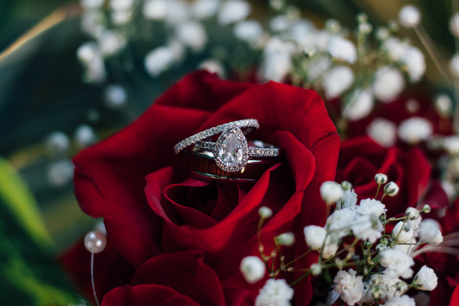 How to Choose a Wedding Band That is Complementary to Your Engagement ...