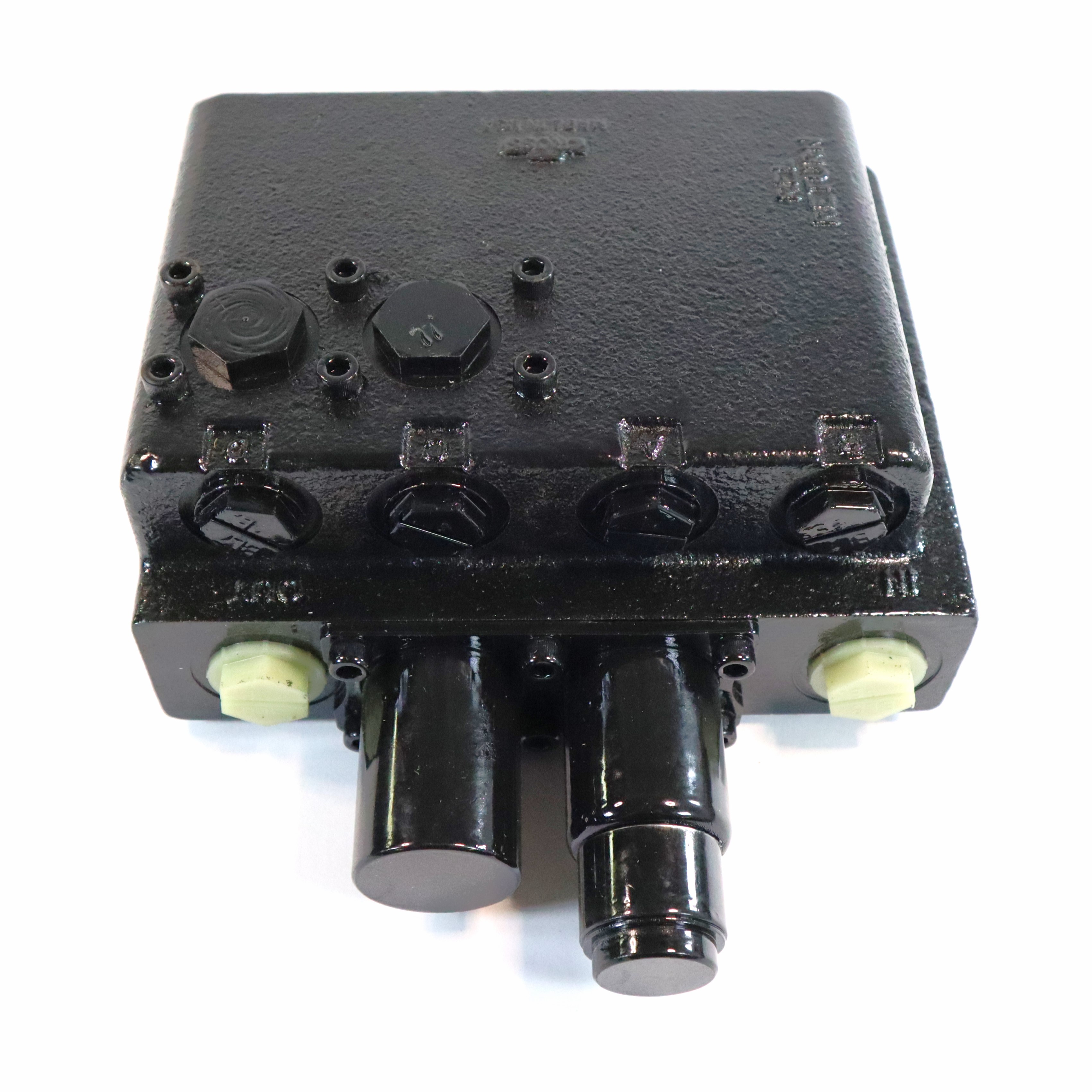 KMW05806467 - Mahindra Hydraulic Valve for 6065, 6075, 7085OS, 7095 ...