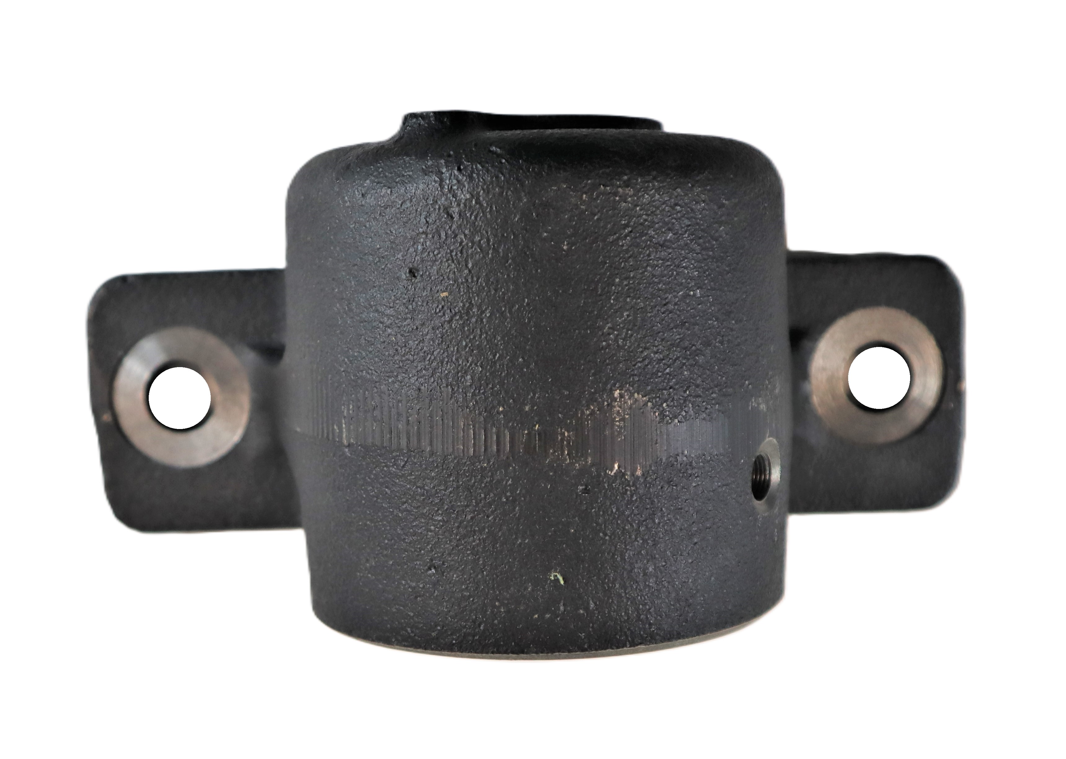 METAL PIVOT ASSEMBLY FOR FRONT AXLE ON MAHINDRA TRACTOR (14524362200)