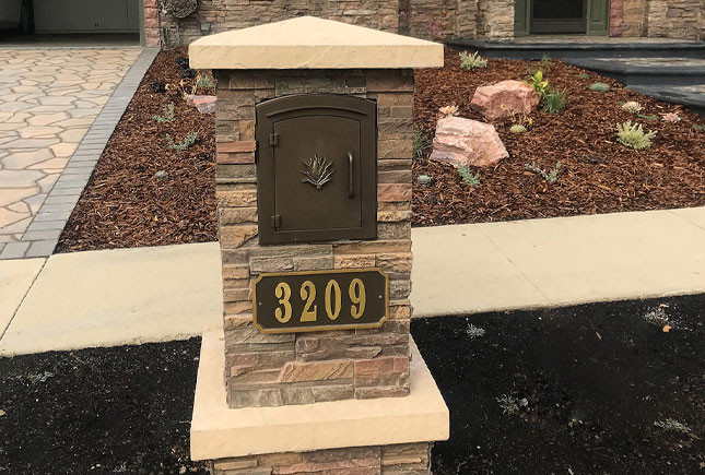 Summer Yard Project: Stone Column Mailbox - Barron Designs
