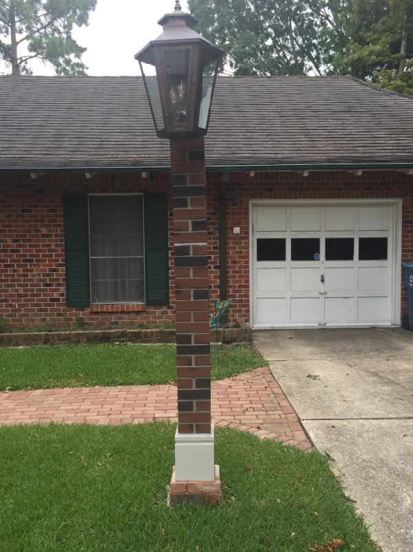Driveway Lamp Post with Classic Brick Style - Barron Designs