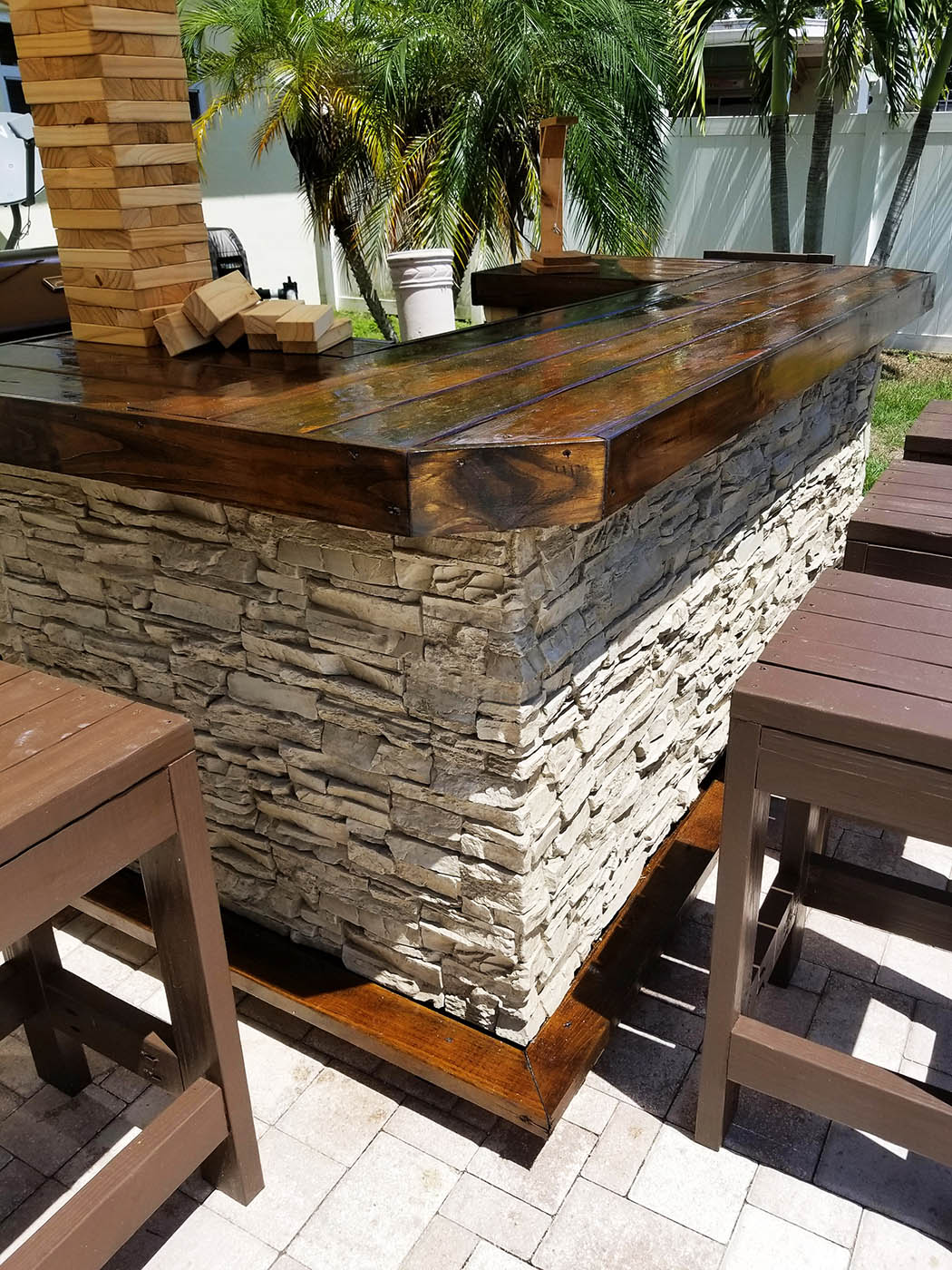 DIY Outdoor Bar Project: Get Ready to Entertain! - Barron Designs