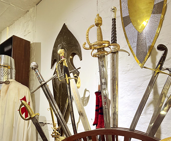 Top 15 Deadly Swords in the History - Museum Replicas Ltd.
