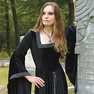 Black Countess Dress - Museum Replicas Ltd.