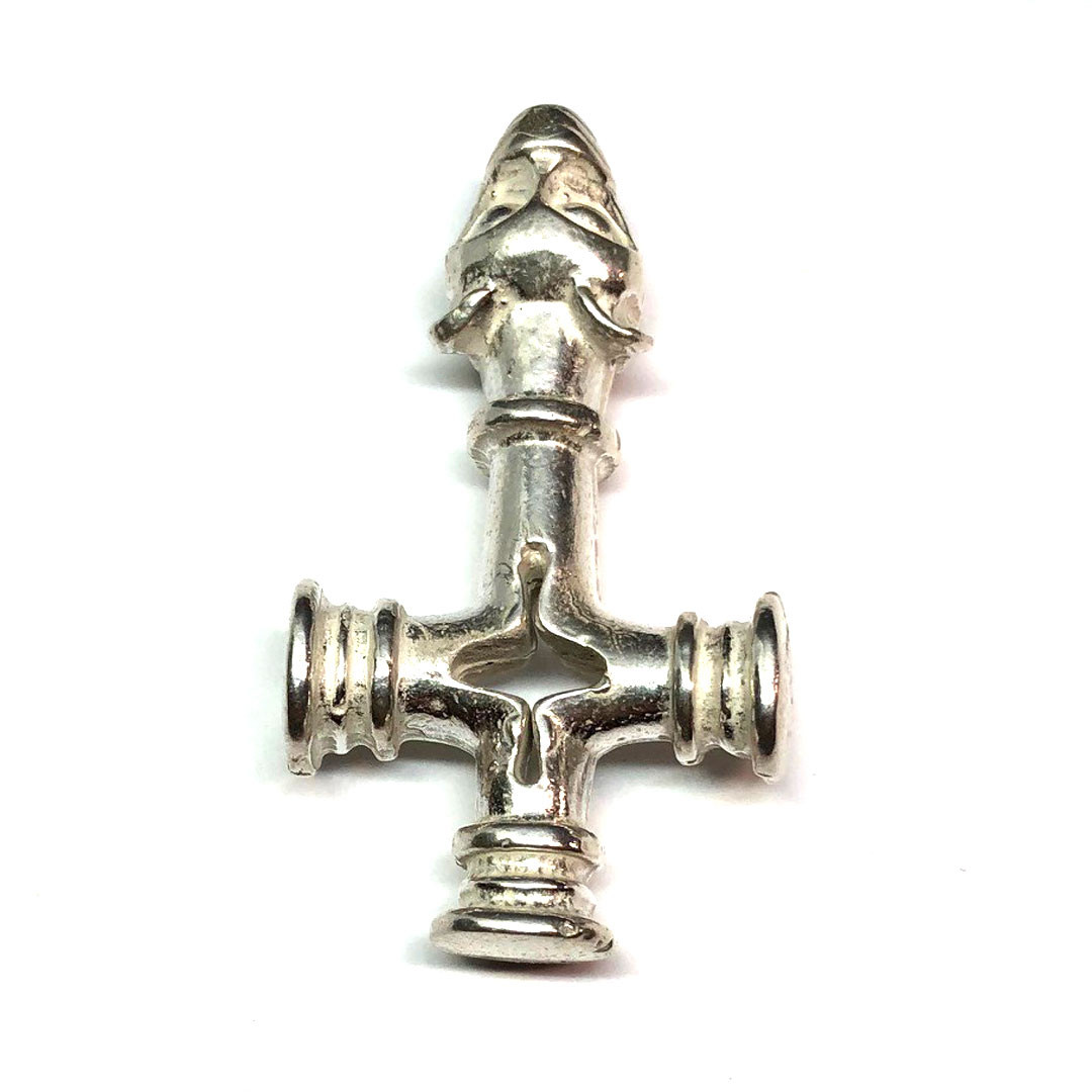 Icelandic Wolf Hammer Silver - Viking Shield