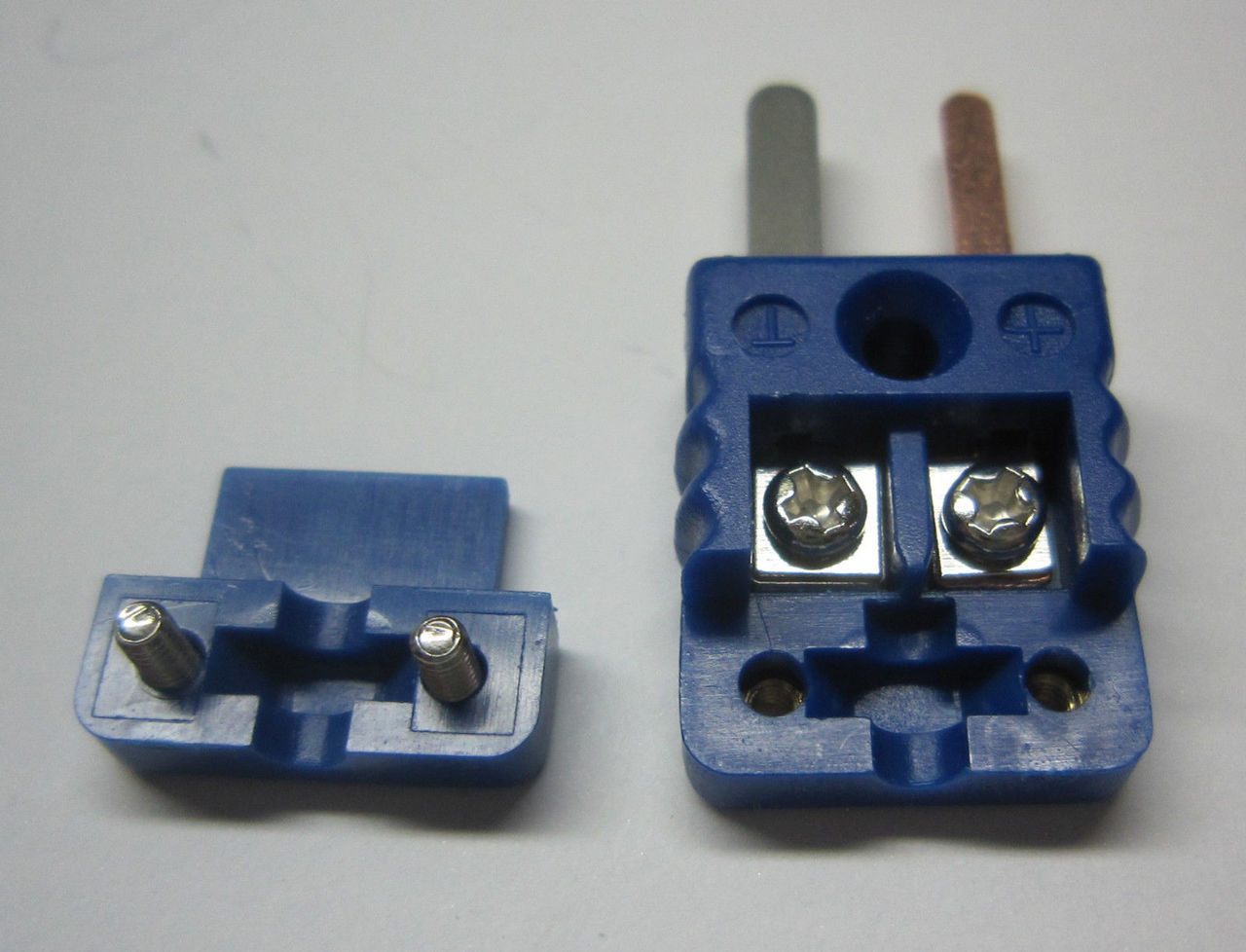 Sumbiniature Miniature Mini T-type Thermocouple Plug - male