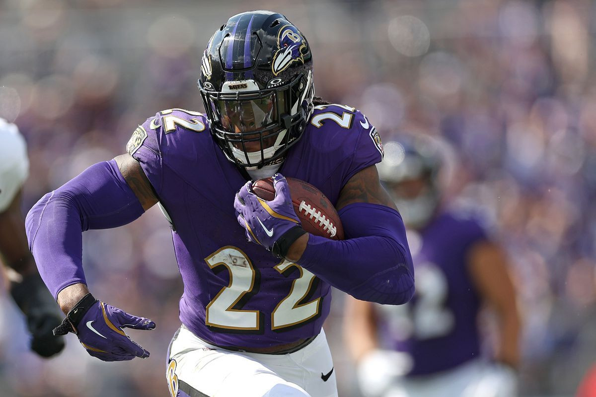 Derrick Henry hand Signed Authentic Autographed Memorabilia