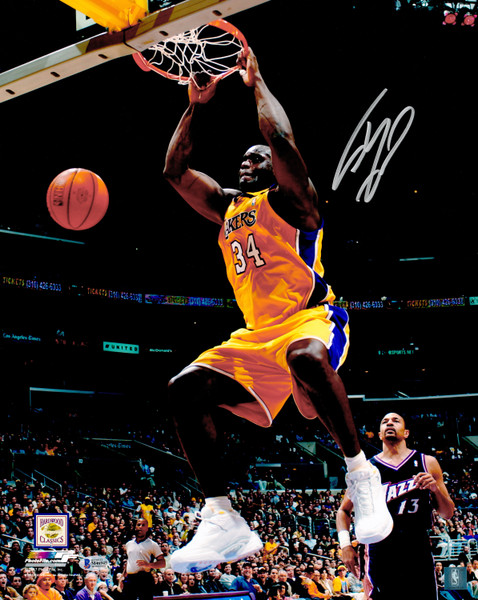 Shaquille O'Neal Autographed Photo | Lakers Beckett BAS!