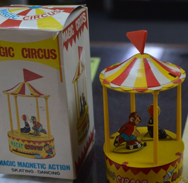 Vintage 2-in-1 Magnetic Action Wind-Up Magic Circus Toy with Box
