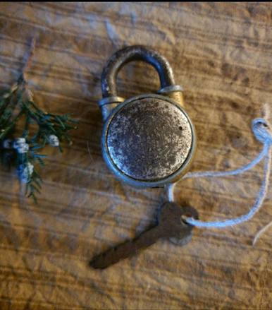 Antique 101 Padlock with Working Key - Made in USA
