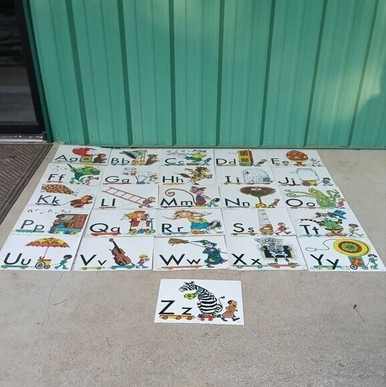Vintage A-Z Alphabet Poster Cards for Classroom Teaching