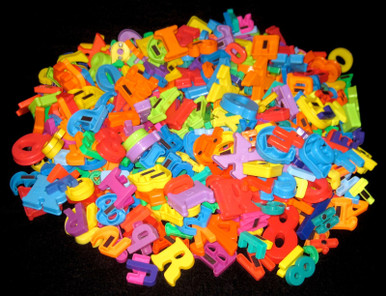 500-Piece Set of Plastic Magnetic Letters and Numbers