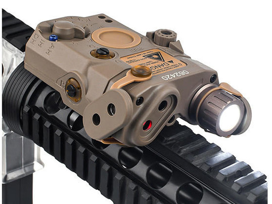 ACW LA-5 PEQ15 Flashlight/Red Laser/IR PEQ Box, Dark Earth | Airsoft ...