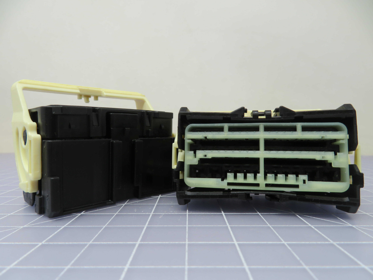 YAZAKI 7298-2212-30 X100710 - OCO Components