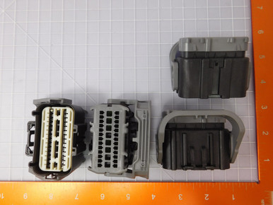 Lot of 33 WDP 60013508A01B(070) X92333 - OCO Components