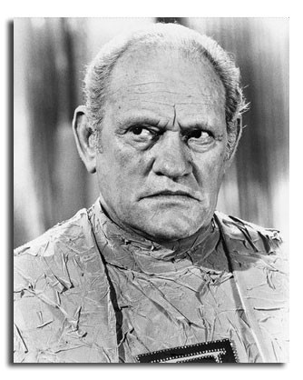 (SS2450253) Movie picture of Harry Andrews buy celebrity photos and ...