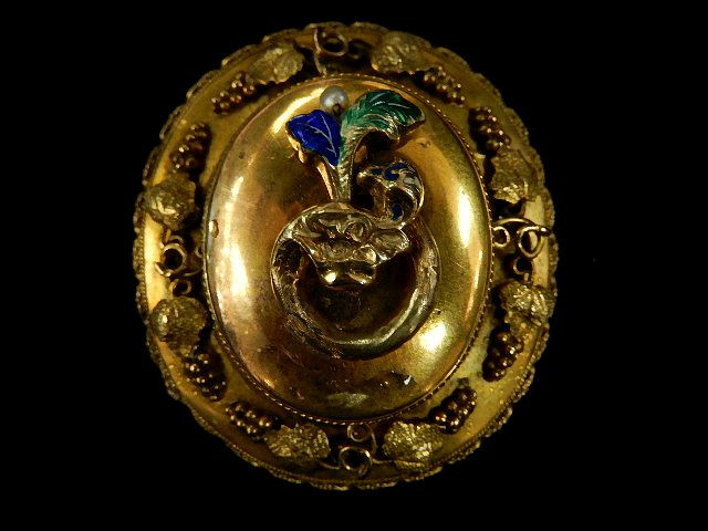 ANTIQUE LOCKET~BROOCH | Antique Womens Charms NYC | Vintage Womens ...