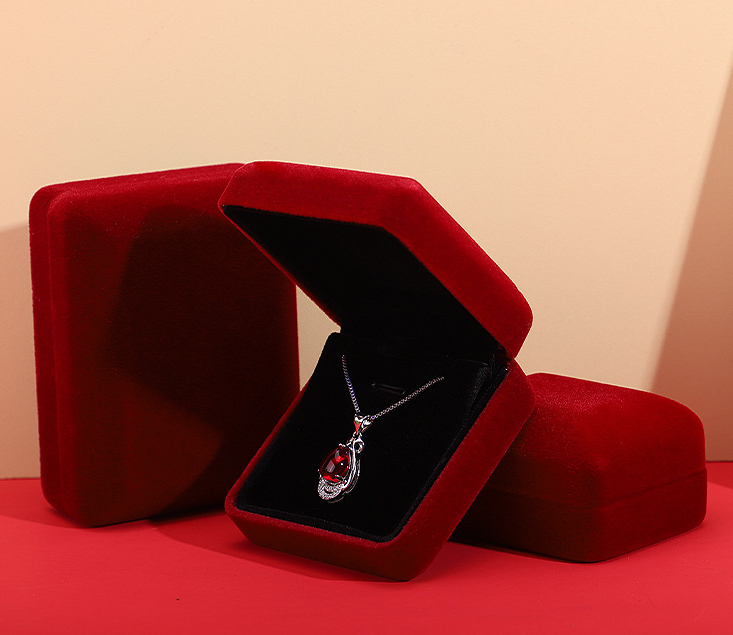 Velvet Jewelry Box Burgundy - Zakka Canada