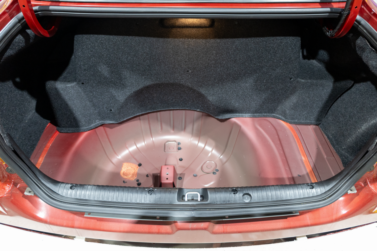 2004-2006 Pontiac GTO Rear Trunk Panel & Molded Carpet Complete 5-Piece ...