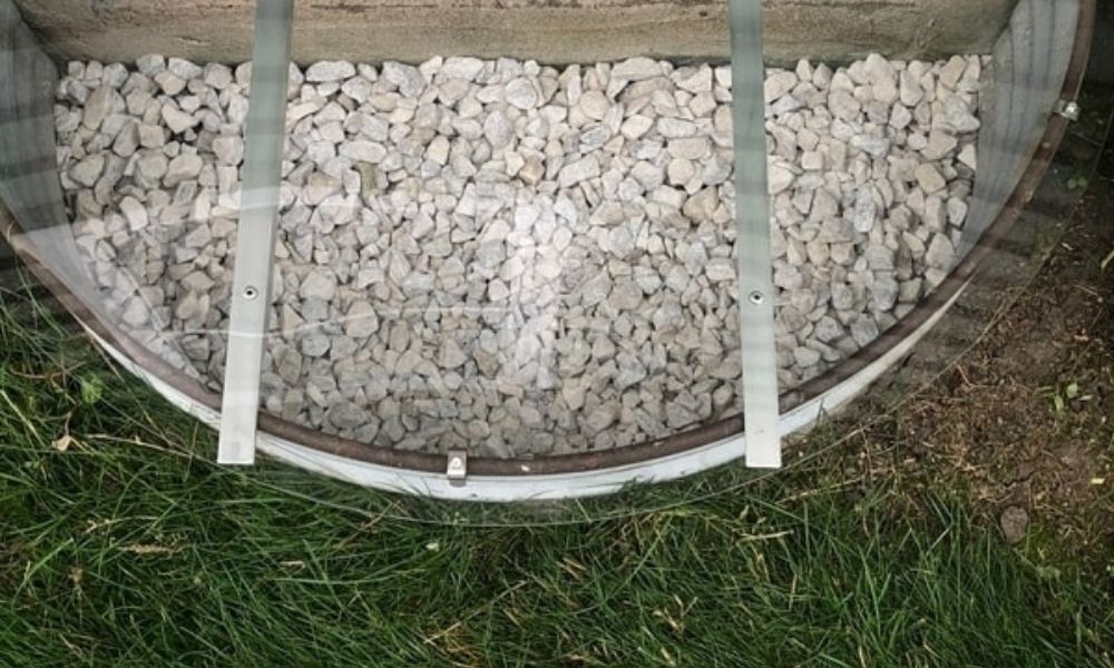 How To Clean Egress Window Well? | Cleanestor