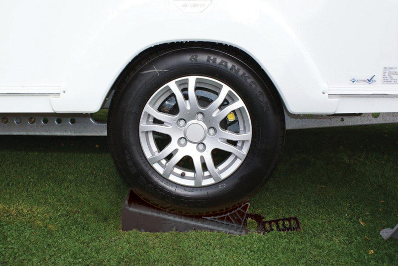 Caraquip.co.uk | Streetwize Chockmaster Caravan Motorhome Wheel Chock ...