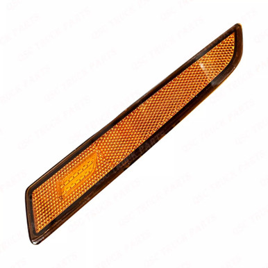 QSC Front Side Marker Light Right Side for Volvo VNL VNR 2018+ 82750743