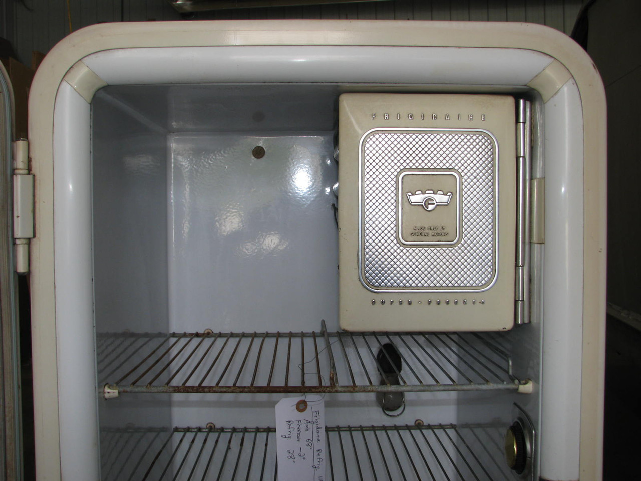 GM Frigidaire Refrigerator 110 v from 1950 Spartan - Vintage Campers